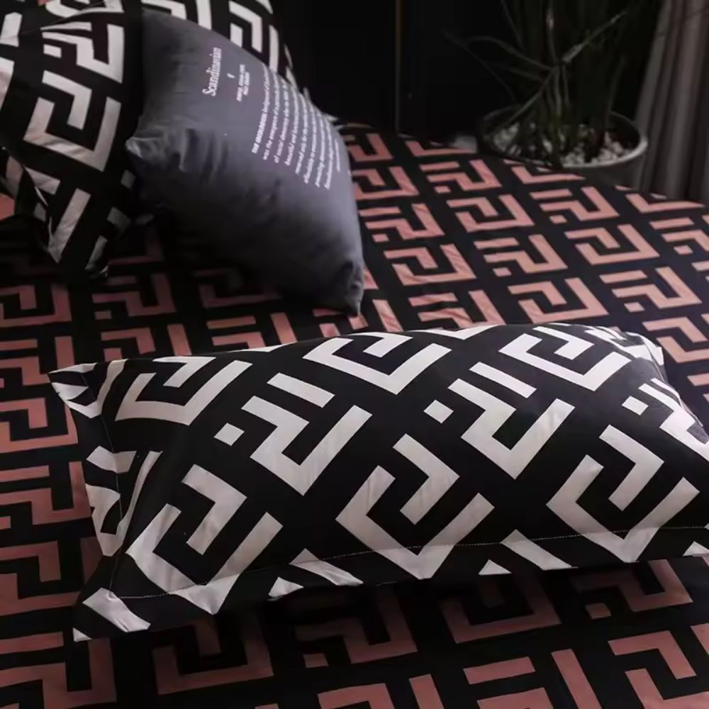 Noir Enigma Quilt Cover Set | 3pcs Quilt Cover Set – Casa & Beyond