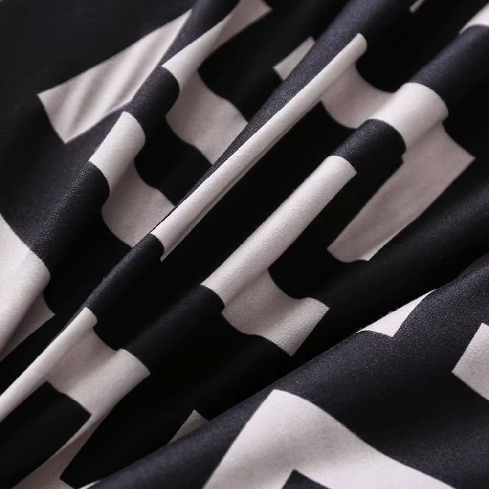 Noir Enigma Quilt Cover Set | 3pcs Quilt Cover Set – Casa & Beyond